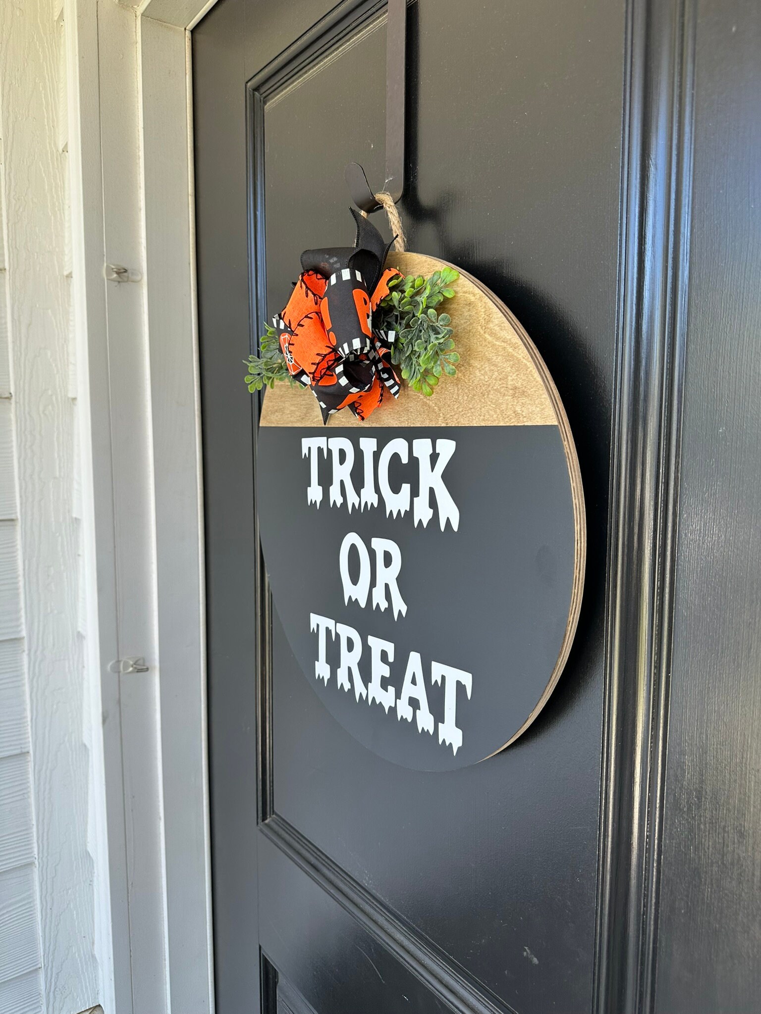 Front Door Trick or Treat Halloween Door Hanger Door - Etsy