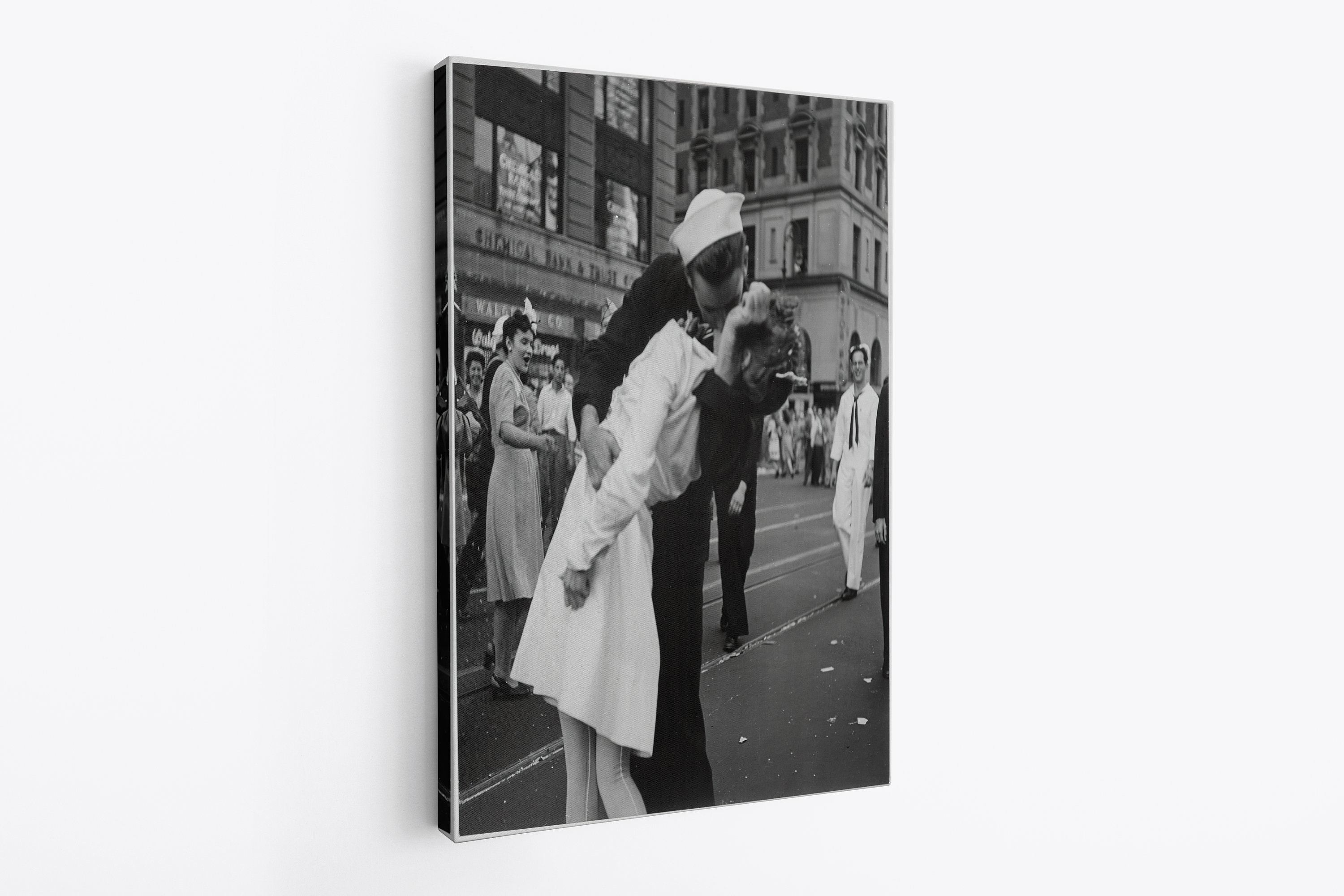 V-J Day in Times Square Navy Sailor Kissing a Total Stanger August 14 ...