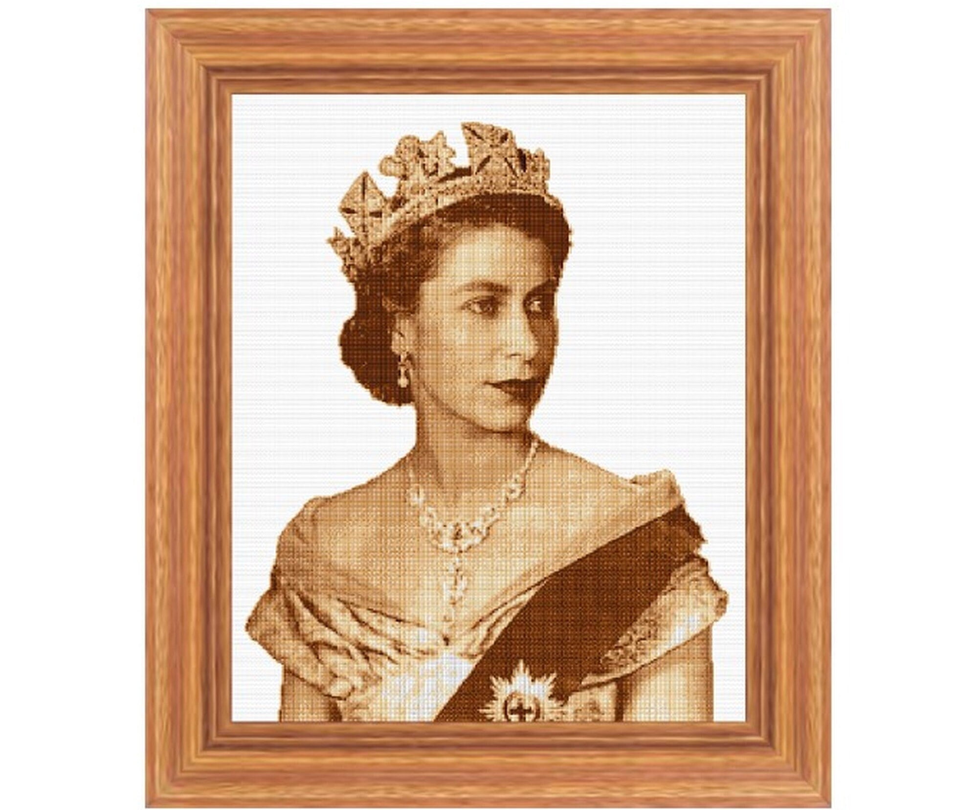 QEII Queen Elizabeth Cross Stitch Pattern Photo Large Complex ...