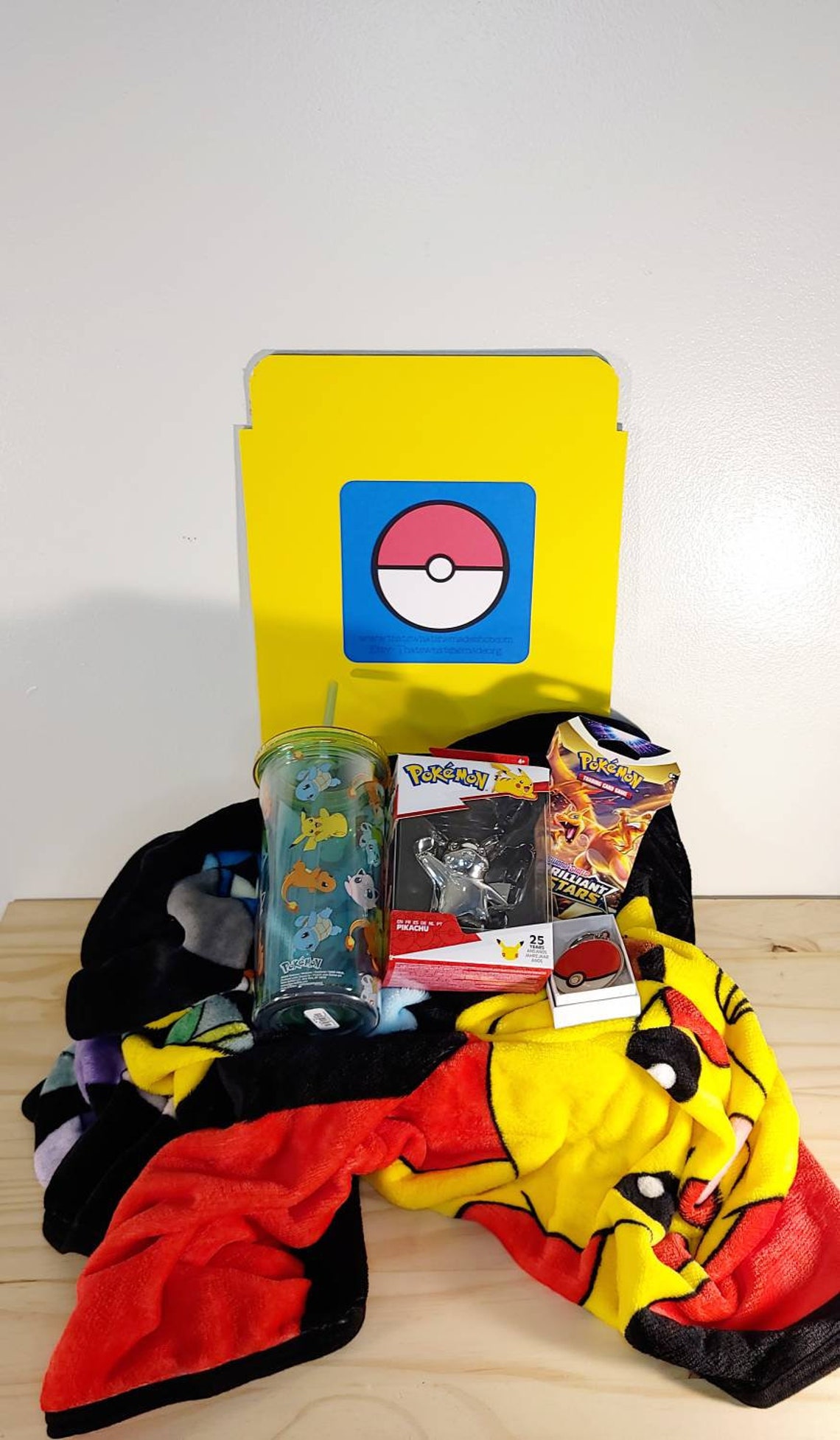 Pokemon Gift Set Men Women Teen Boy Girl Pikachu - Etsy