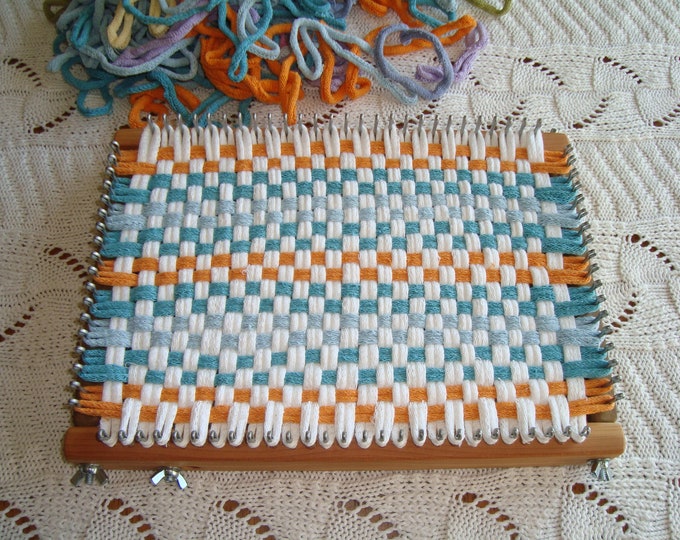 Oblong Potholder Loom - 18 X 27 Pegs - Weaving Loom - Uses Both ...