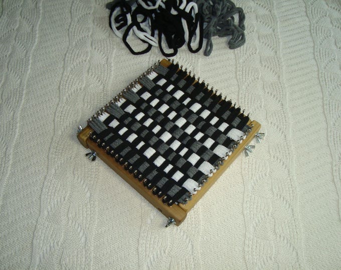 For Megan Only Traditional Size Potholder Loom - 18 Pegs per Side - 7 ...