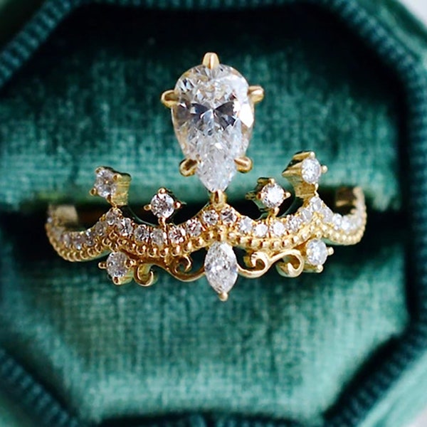 Crown Wedding Band - Etsy