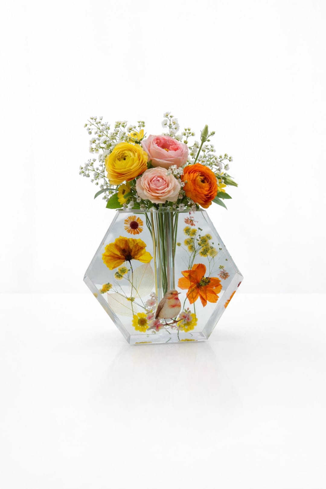 Epoxy Resin Vase With Real Dried Flowers, Robin Appliqué, Unique Resin ...