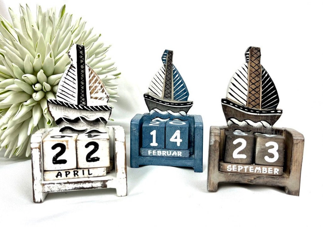 Sailing Boat Calendar Wood Shabby Look Sustainable in 3 Colors ...