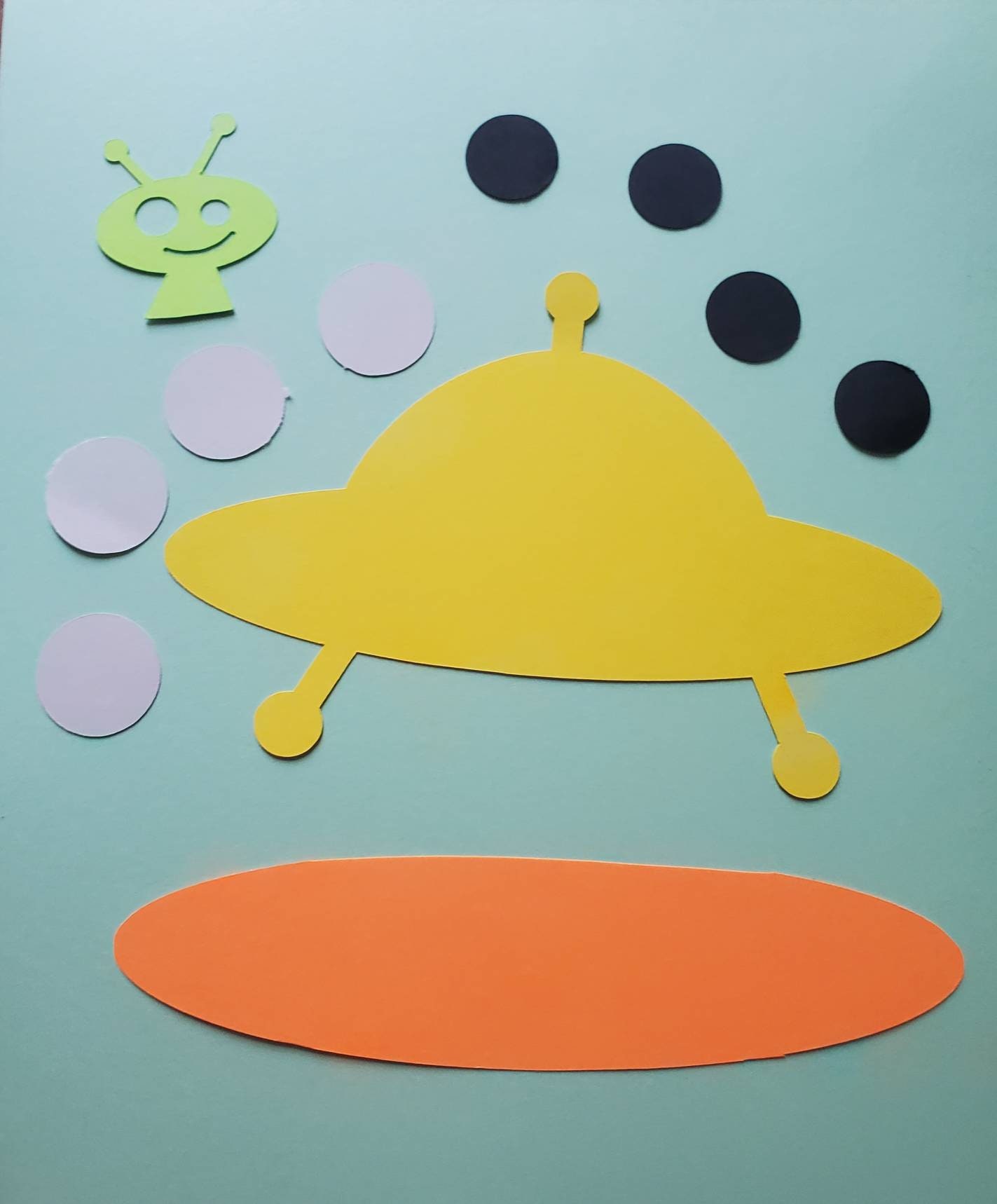 Alien Spaceship Paper Craft for Kids, Outer Space Vehicle, UFO ...