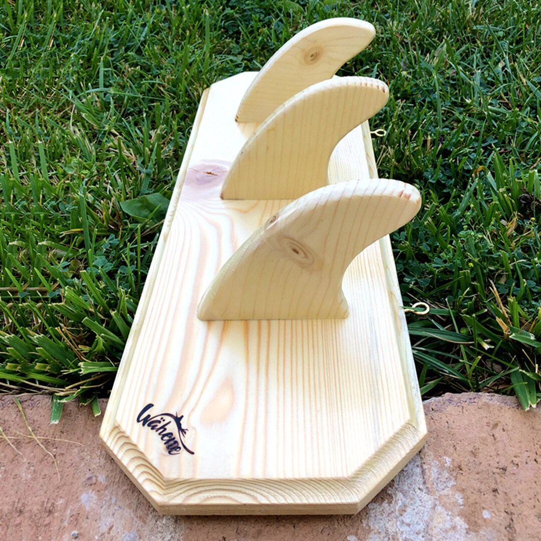 The 3 Fin Hanger - Etsy