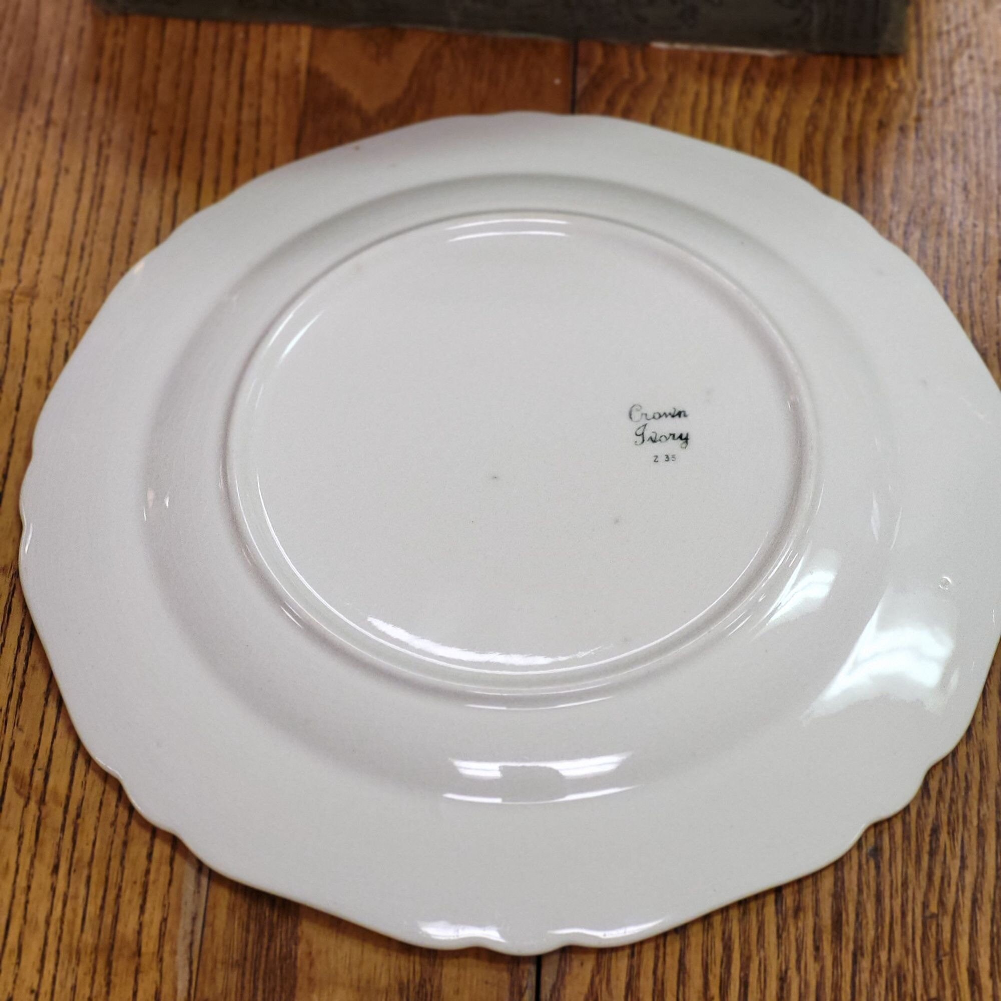 Vintage Crown Ivory Dinner Plates Fine China - Etsy