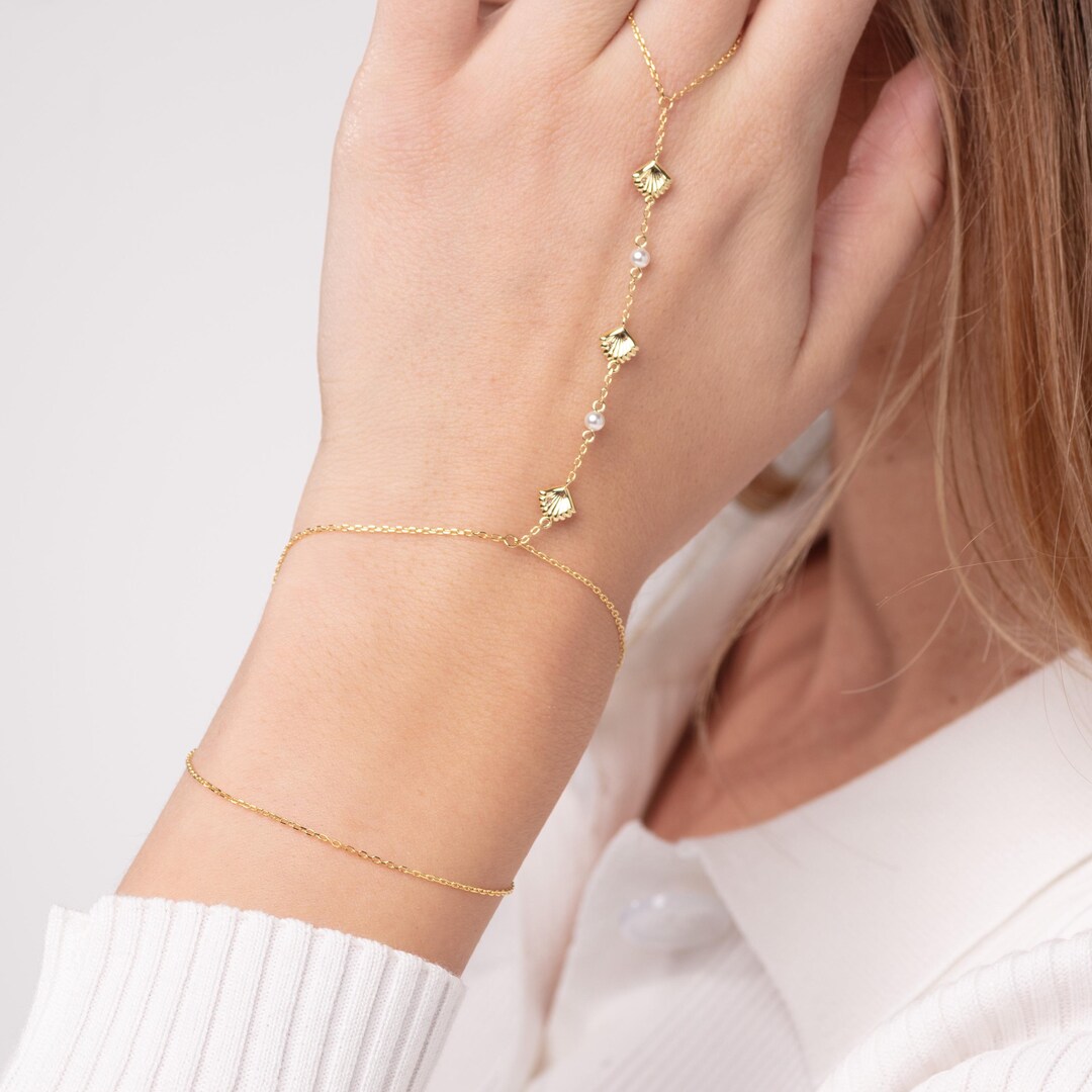 Elegant 14k Gold Vermeil Shell & Pearl Hand Chain: Adjustable Dainty ...
