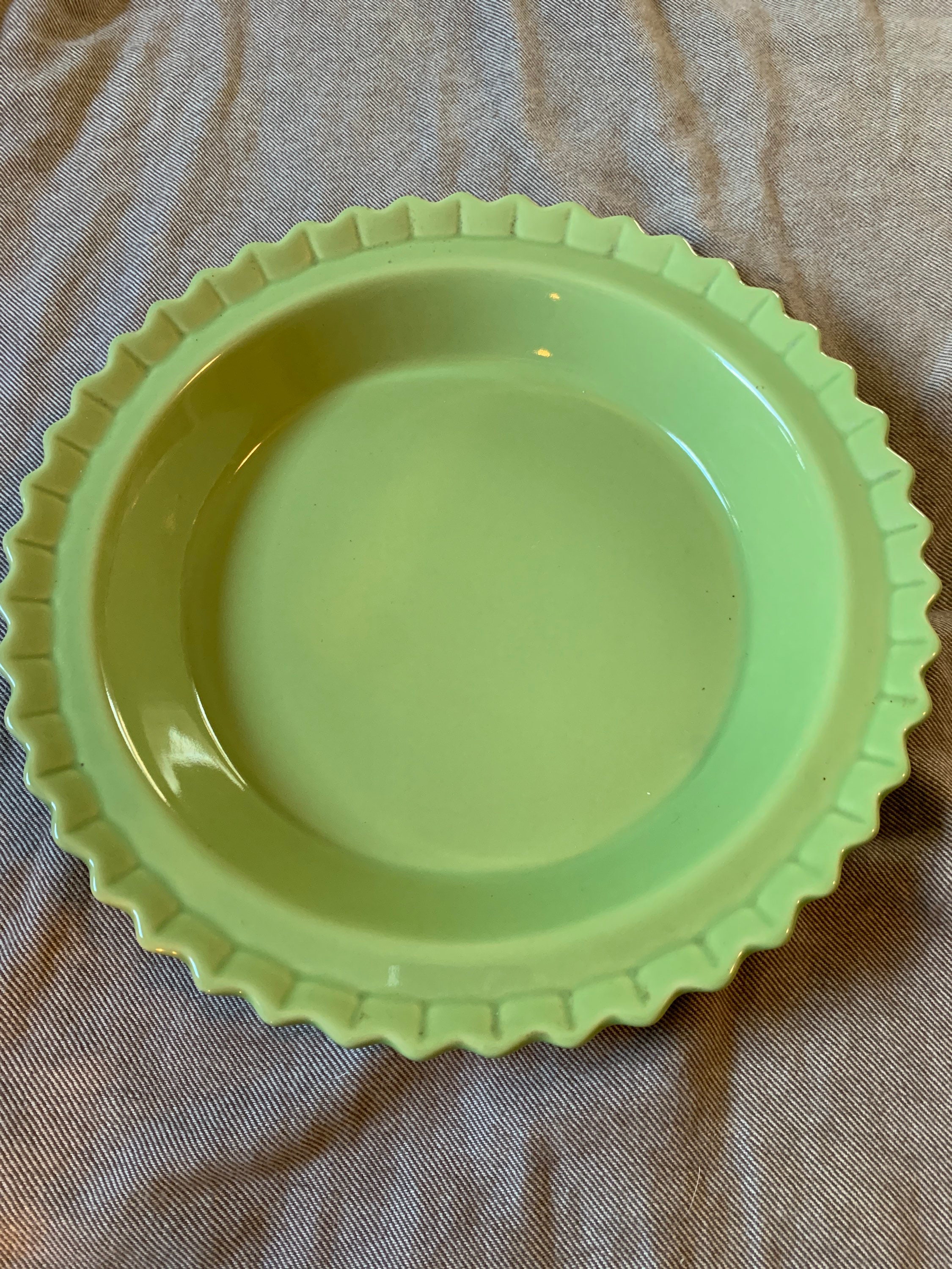 Ceramic Set of Two Vintage Pie Plates in Excellent Condition - Etsy