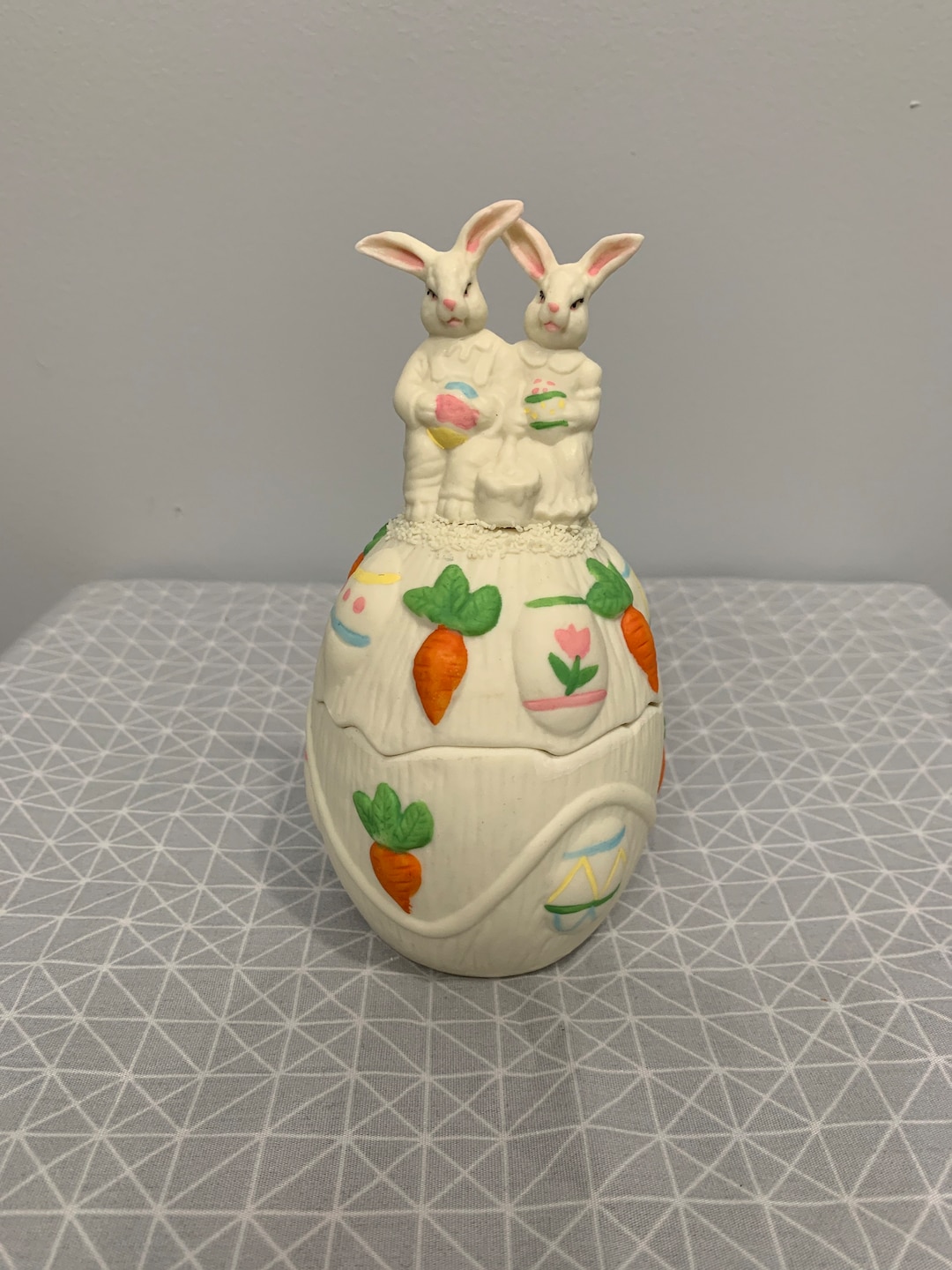 Collectable Porcelain Easter Egg Shaped Lidded Vintage Trinket Box With ...