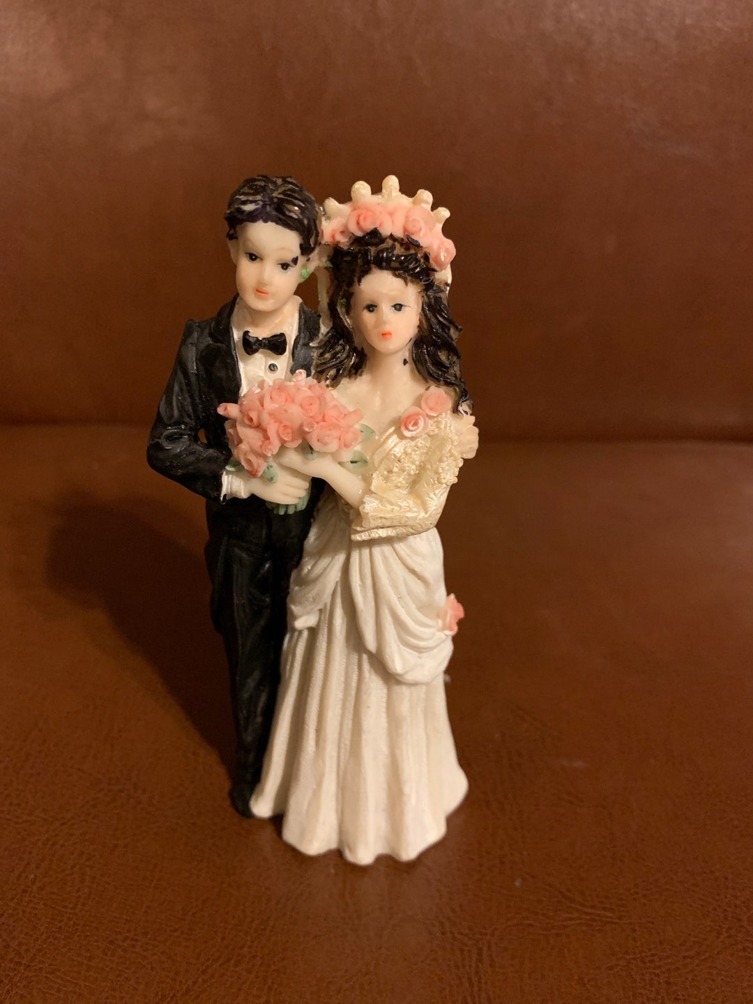 Wedding Bride and Groom Vintage Couple Posing With Flowers Figurine in ...