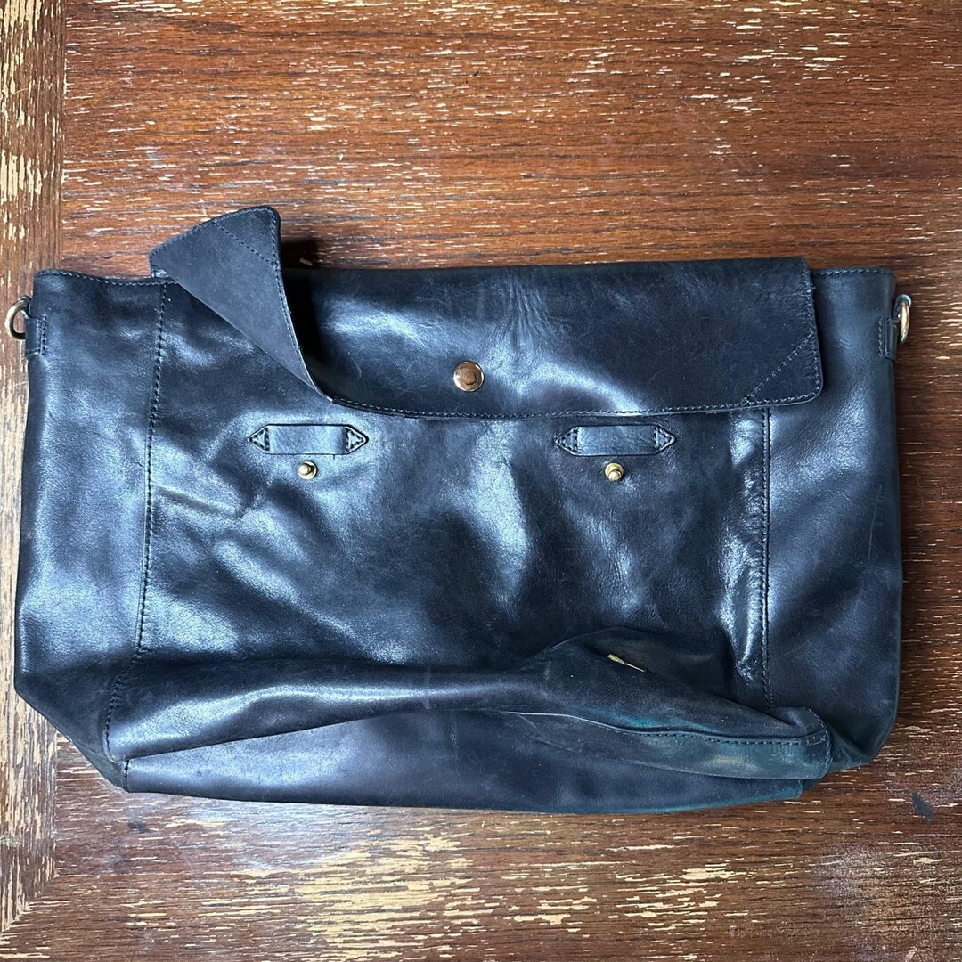 Beca Black Leather Shoulder Purse With Magnetic Snap Closure & Purple ...