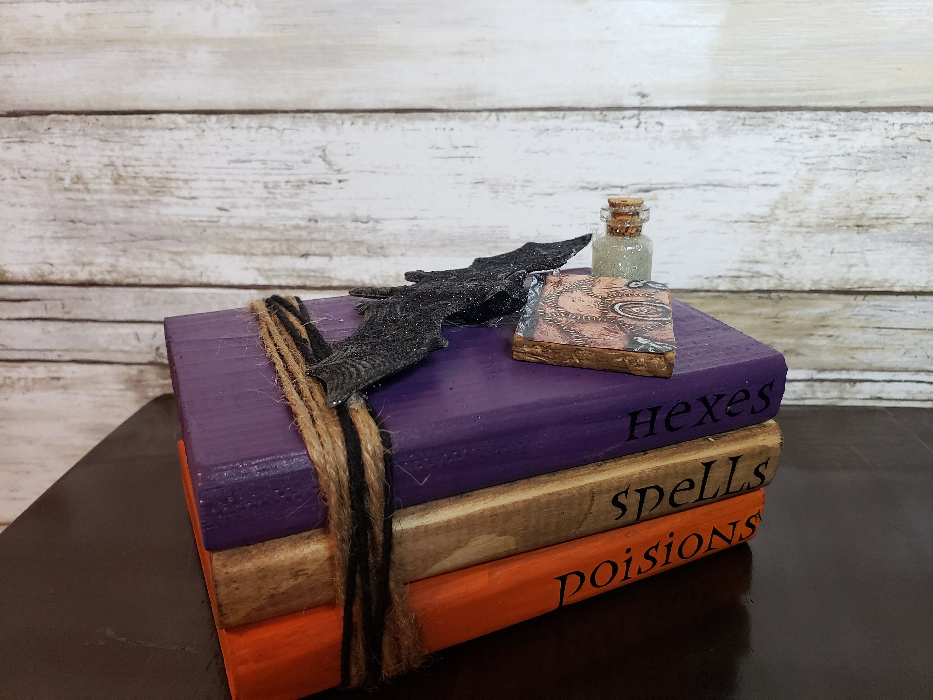 Hocus Pocus Decor/ Hocus Pocus Signs/ Hocus Pocus Tier Tray/ - Etsy