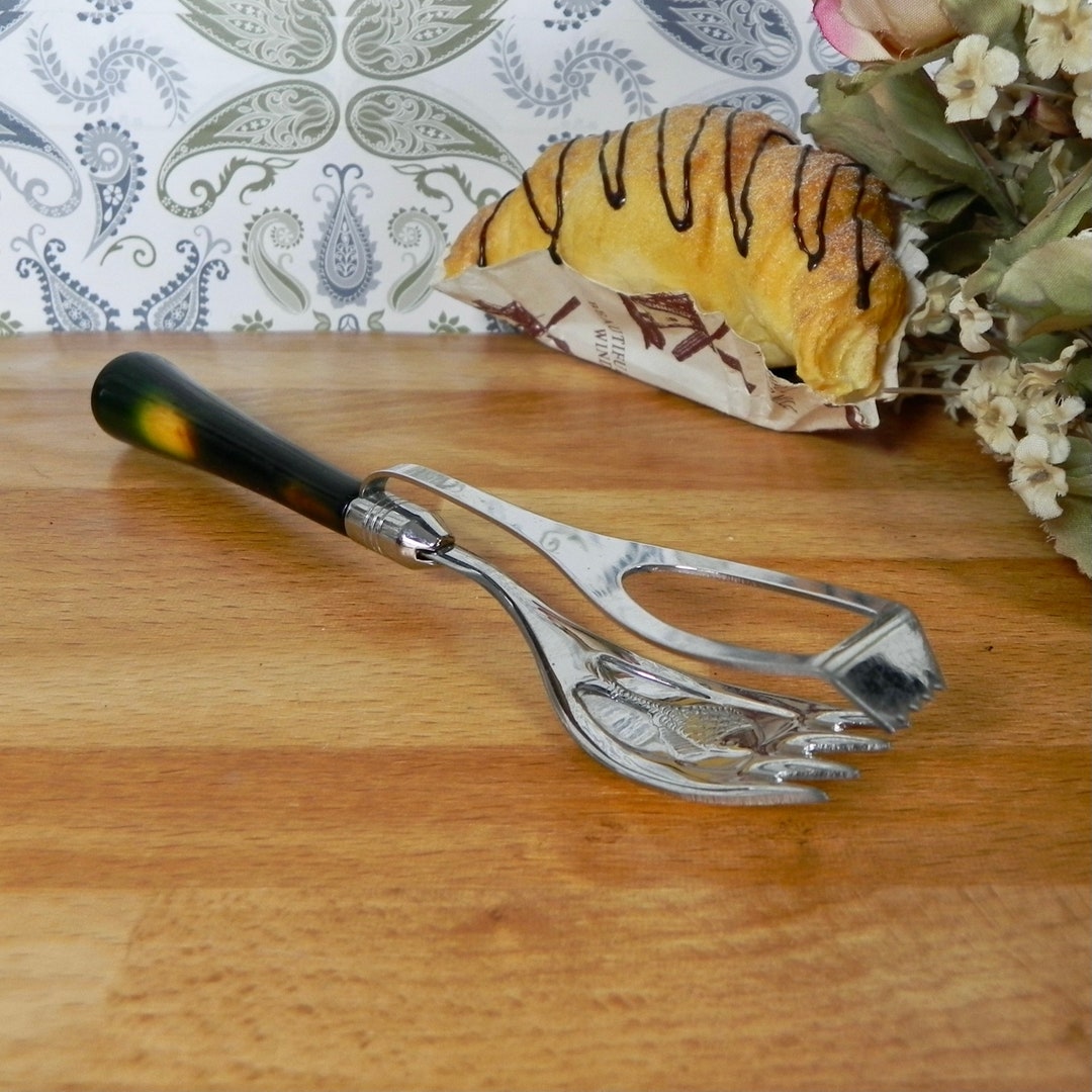 Vintage Fish Tongs With Bakelite Handle | Mid-century Kitchen Utensil ...