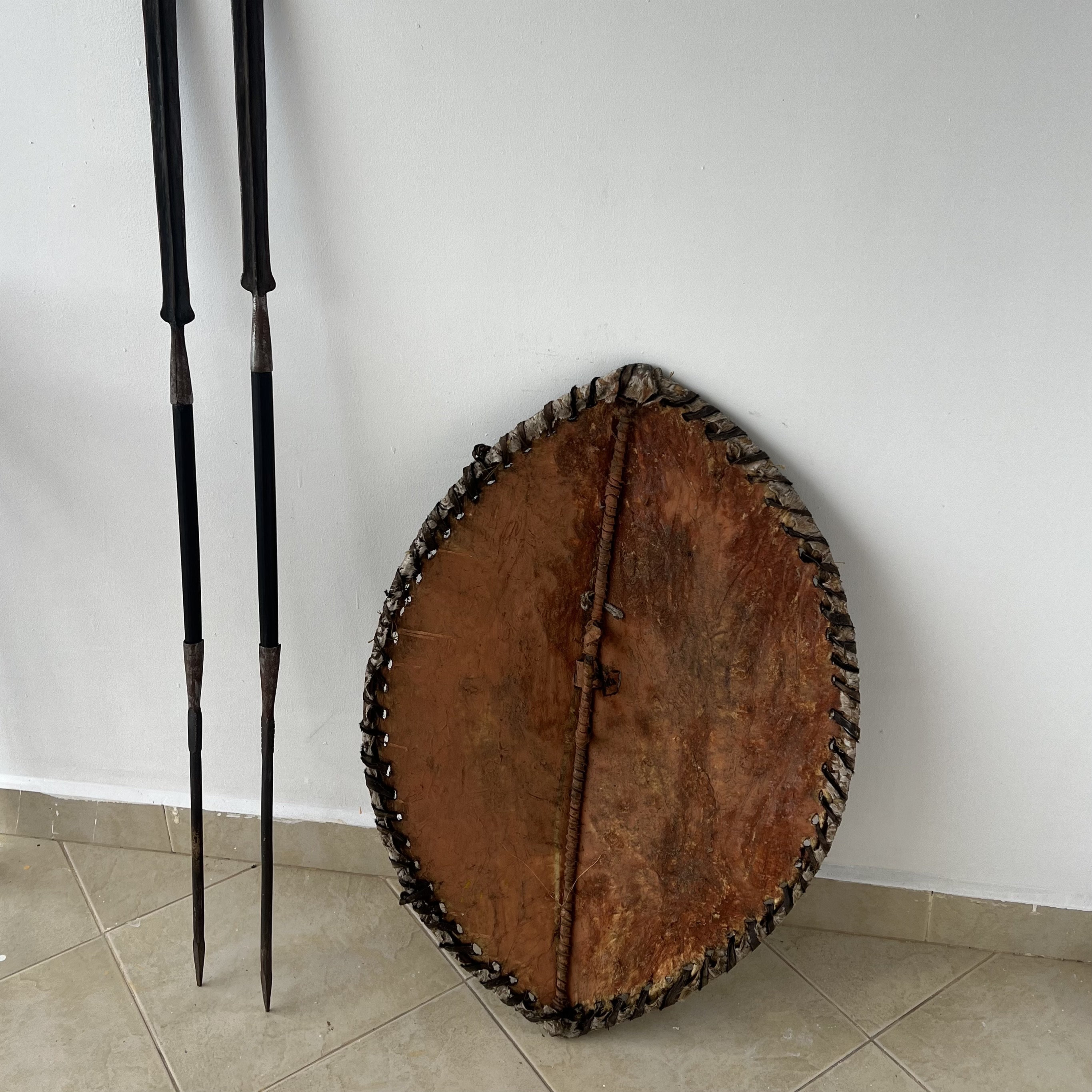 Cowhide Maasai Shield With A Giraffe Pattern and Two Maasai Spears - Etsy