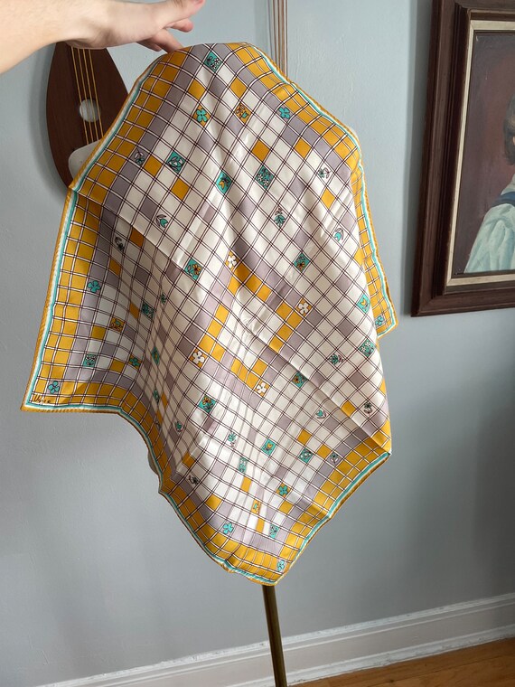 60s/70s Vera Scarf with Checkered Floral Pattern - Gem
