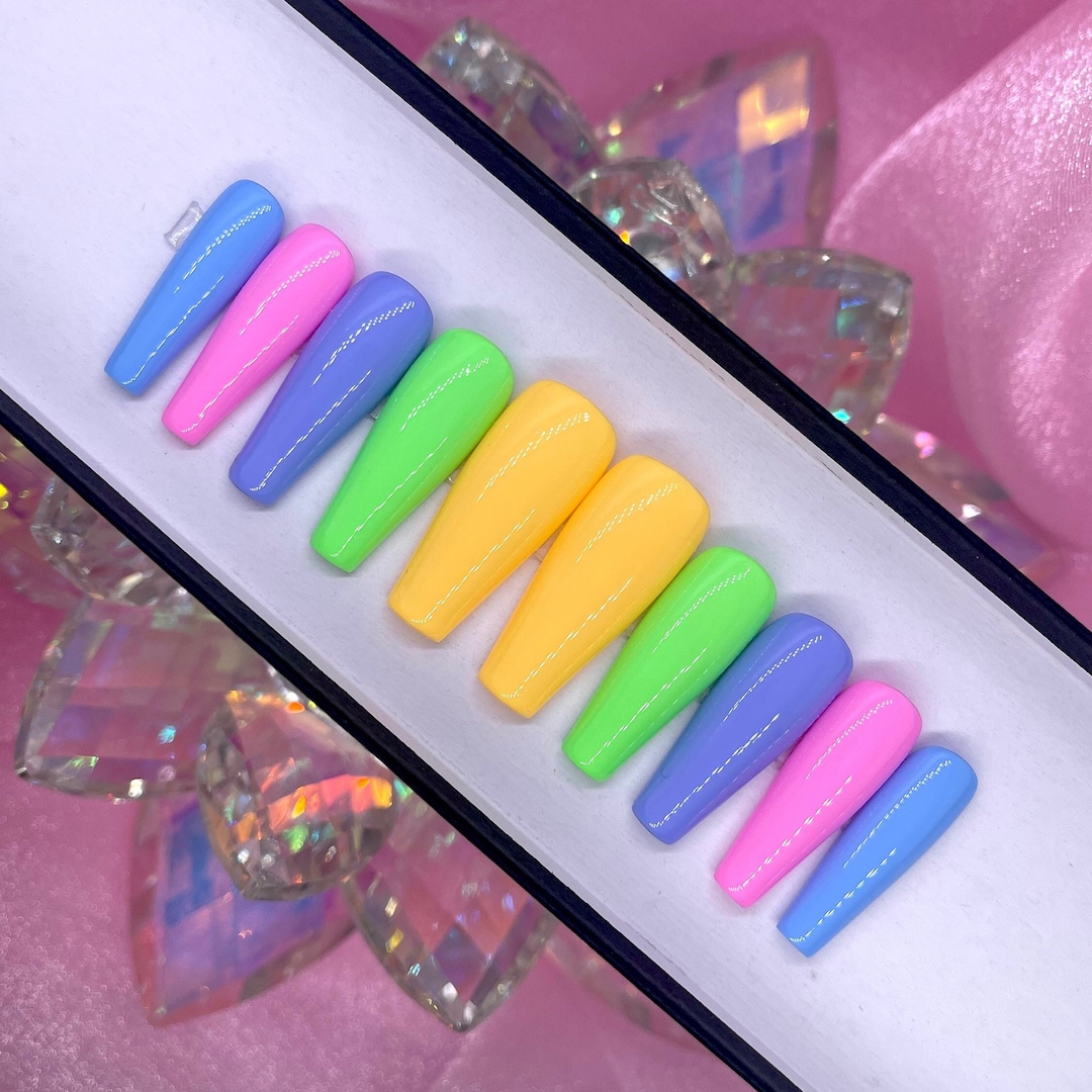 EASTER BUNNY | Yellow/green/purple/pink/blue Easter Nails ...