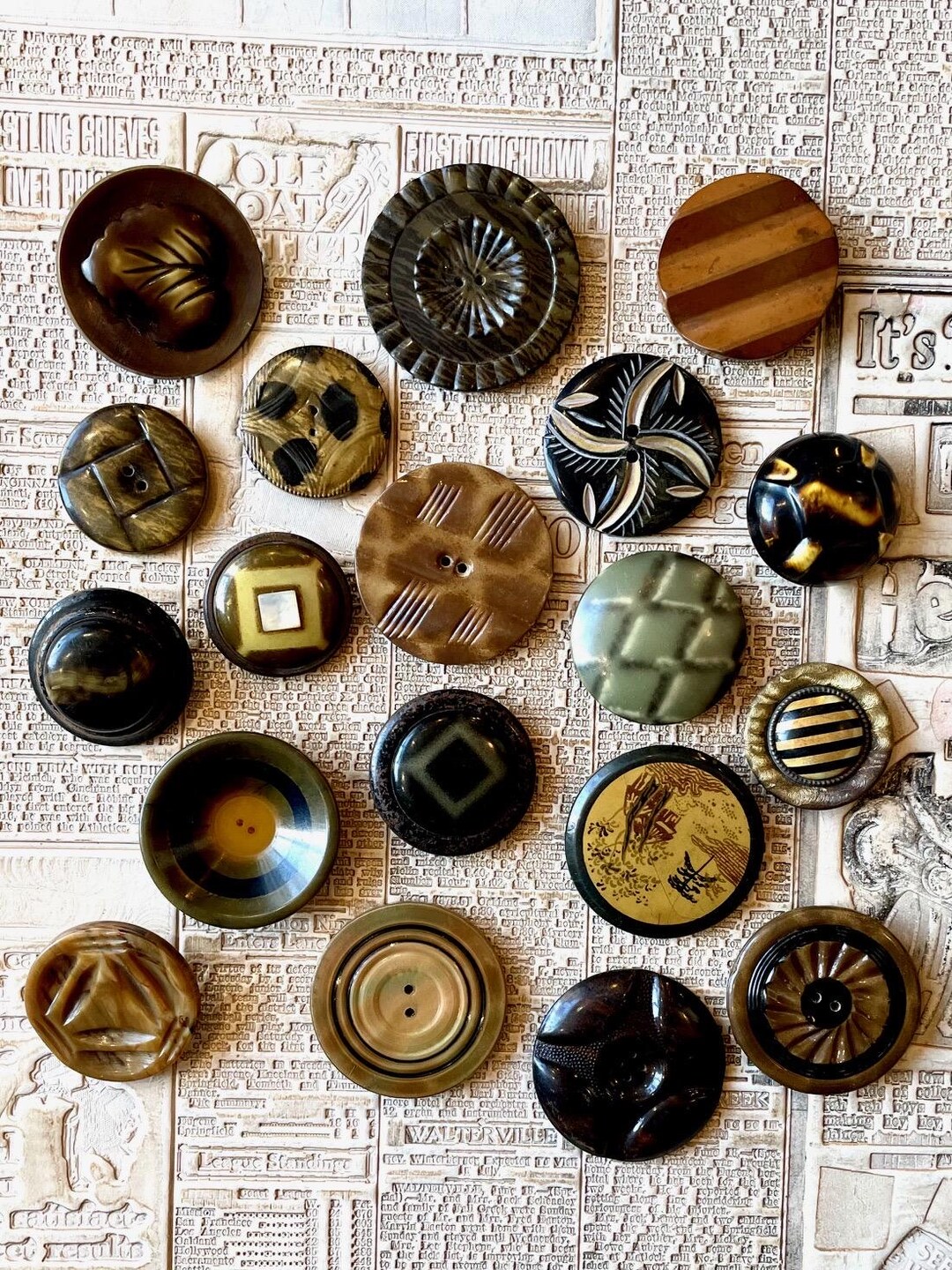 Vintage Garment Buttons, Lot of 19. - Etsy