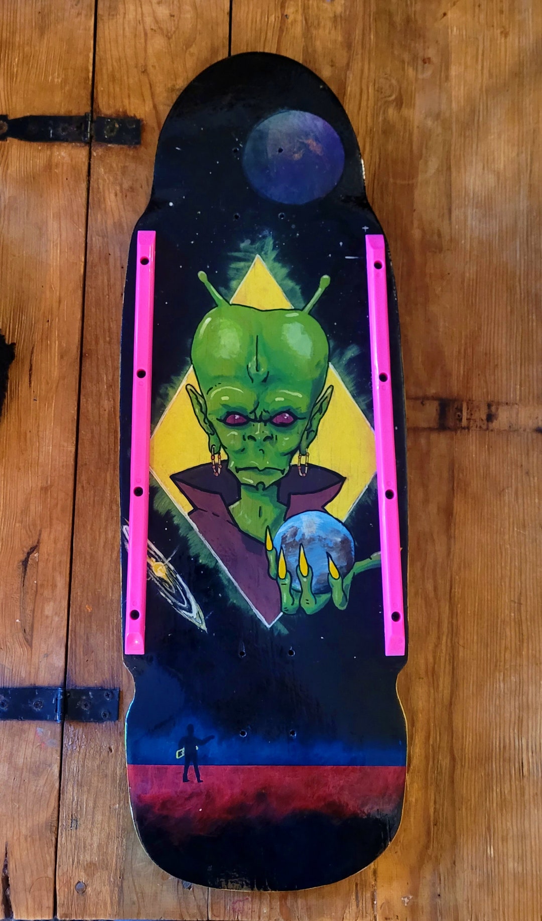 Retro Alien Cruiser Board - Etsy