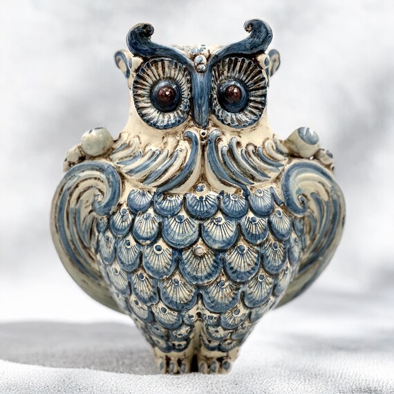 Owl Pottery Ancient Uae Dubai. Art. Drawing. History. Tradition.