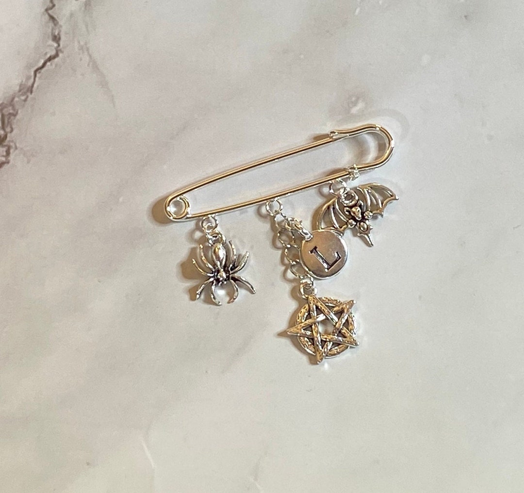 Pentagram Personalized Spider Bat Kilt Pinlapel Pinshawl - Etsy