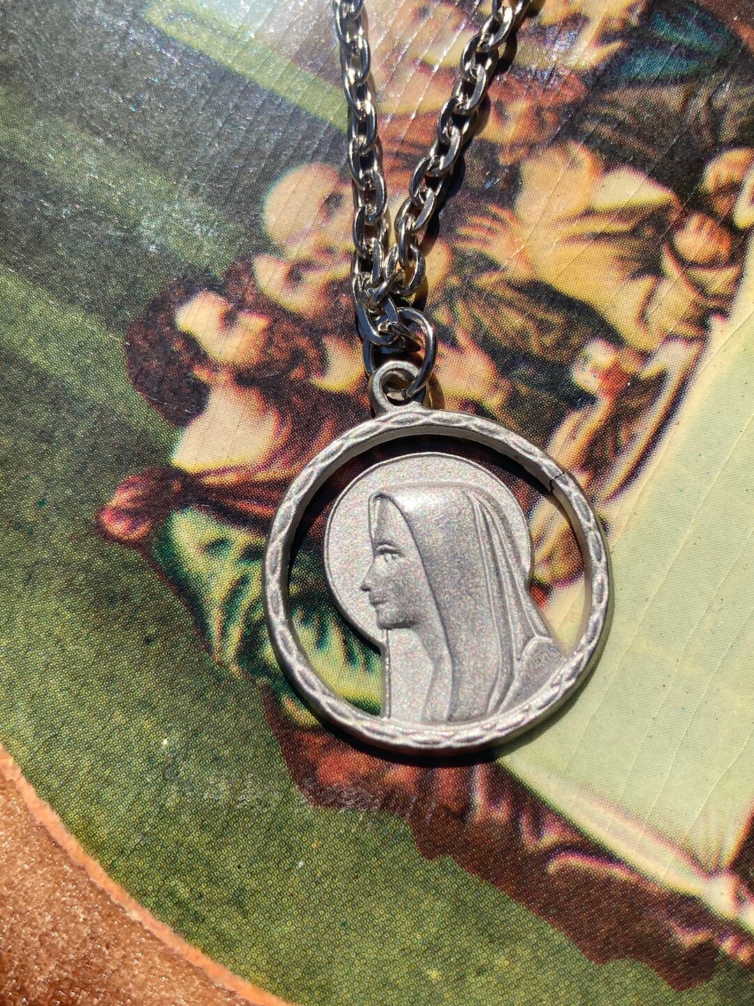 VINTAGE Mother Mary Pendant Necklace - Etsy