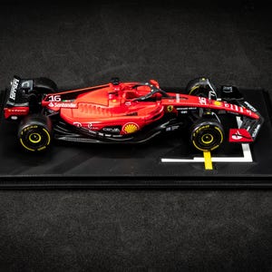 Diorama (base) for F1 1/43 - Etsy