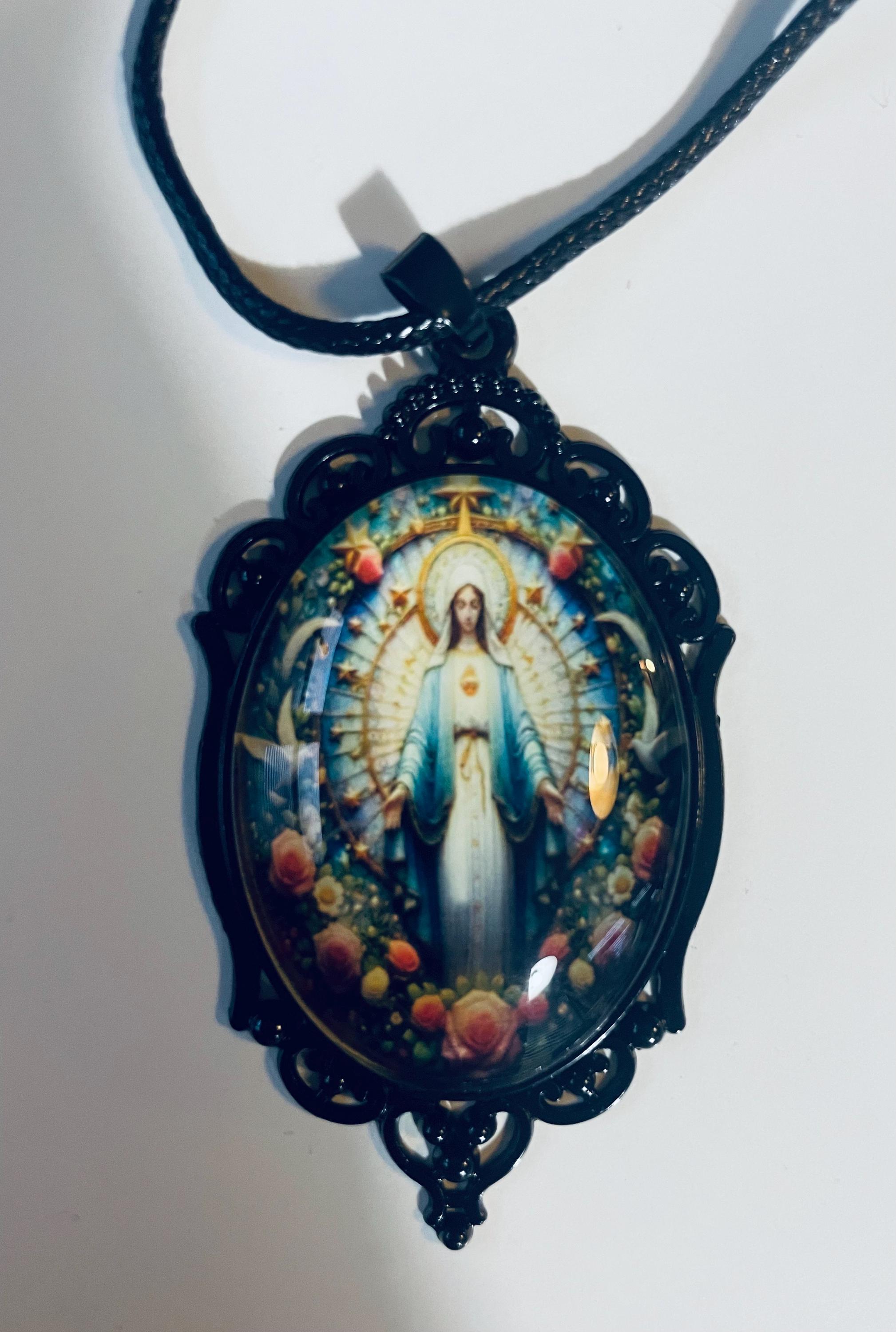Vintage Glass Dome Mother Mary Virgin Mary Pendent Necklace - Etsy