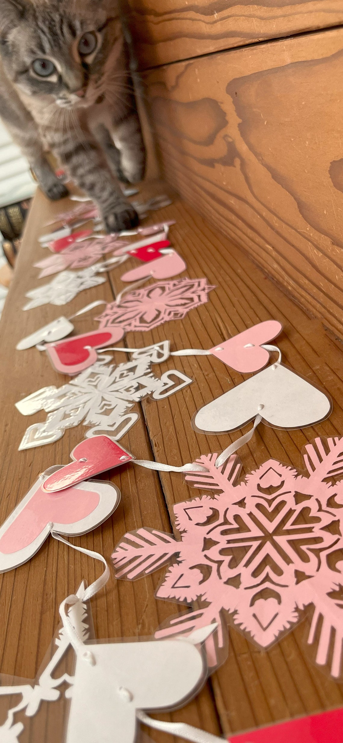 Valentine's Day Paper Snowflake & Heart Garland - Etsy