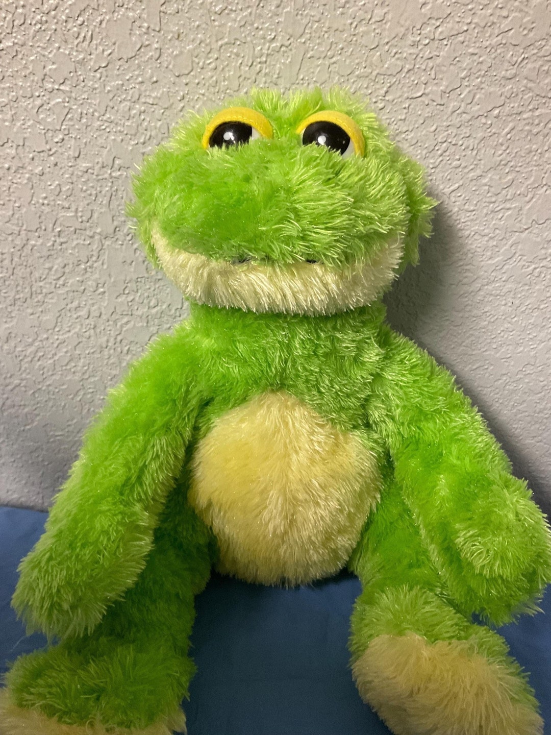 Green & Yellow Plush Frog Kids of America Corp. Stuffed Animals Plush ...