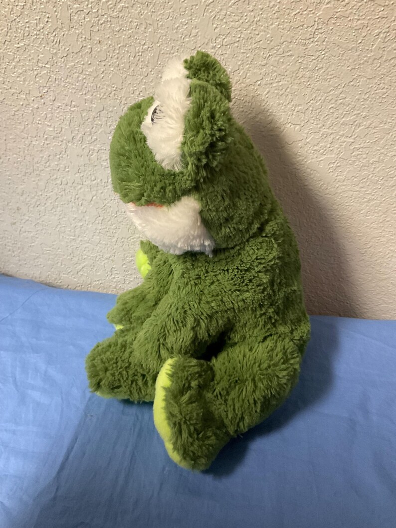 Noah’s Ark Workshop Restored Plush Green Frog Stuffed Animals Plush ...