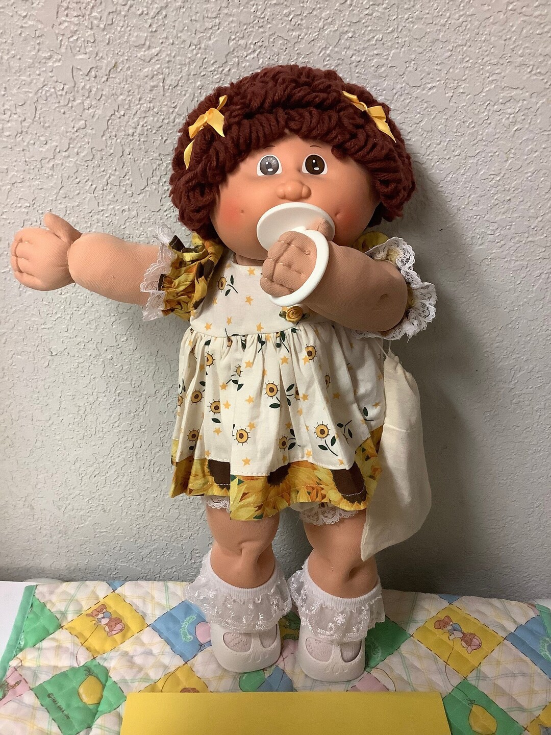 Vintage Cabbage Patch Kid Girl With Pacifier Auburn Loops Brown Eyes ...