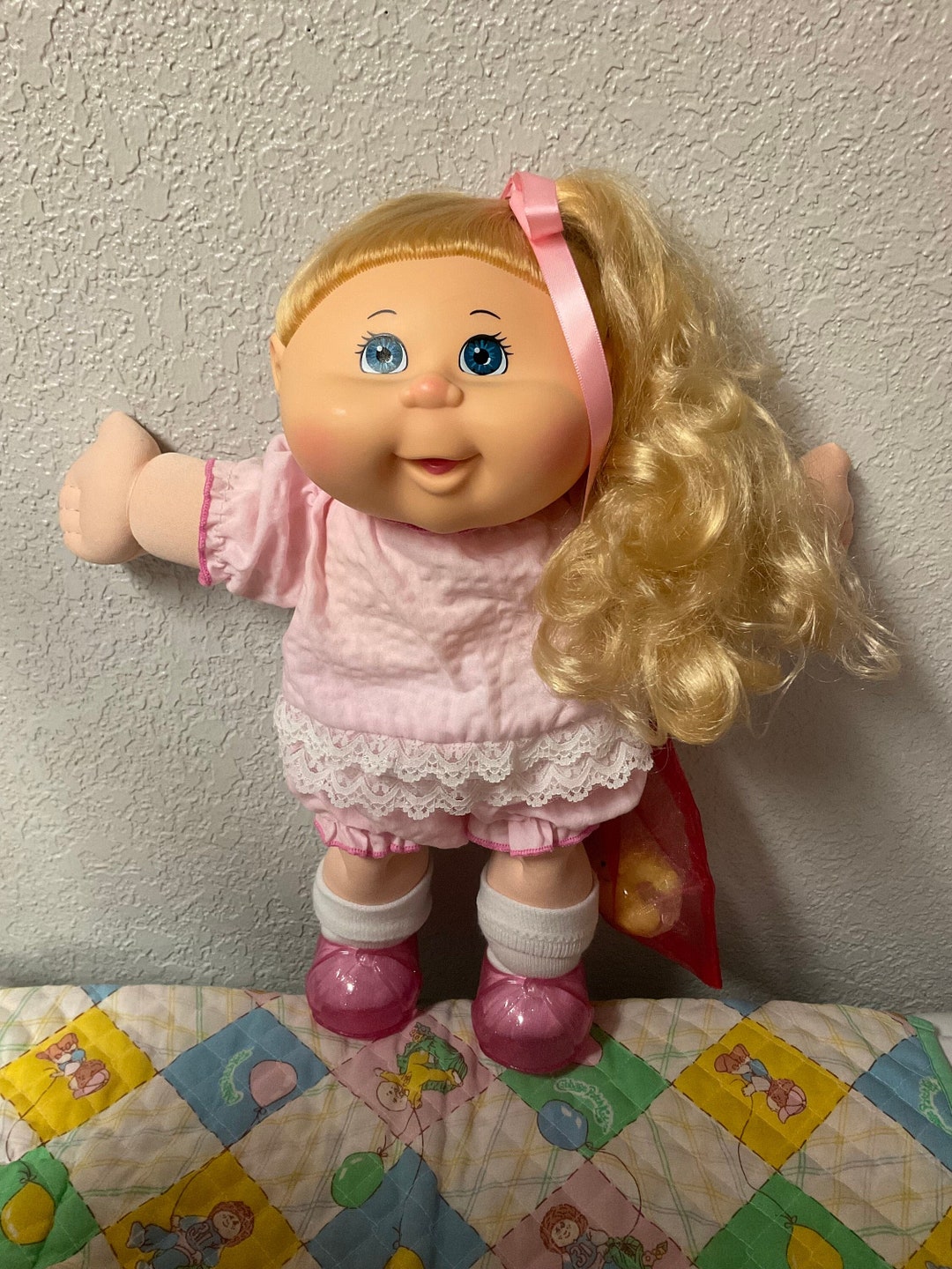Cabbage Patch Kid Girl WCT-11K Blonde Cornsilk Single Ponytail Blue ...