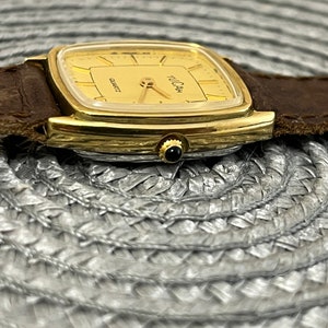 Vintage Tucah Watch - Swiss Made - Quartz - Women Watch - Etsy