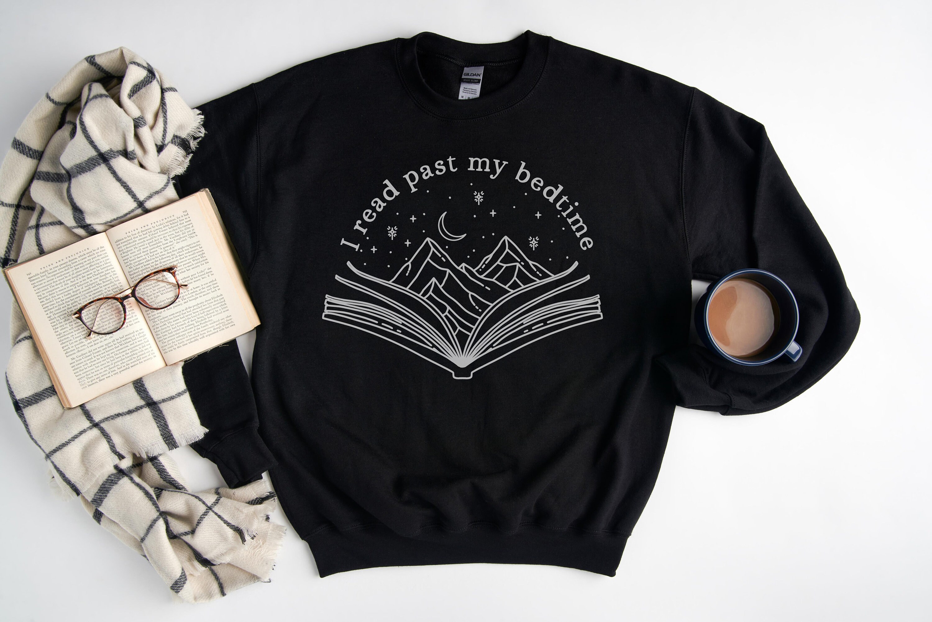 I Read Past My Bedtime Sweatshirt Cute Gift for Reader Bookworm ...