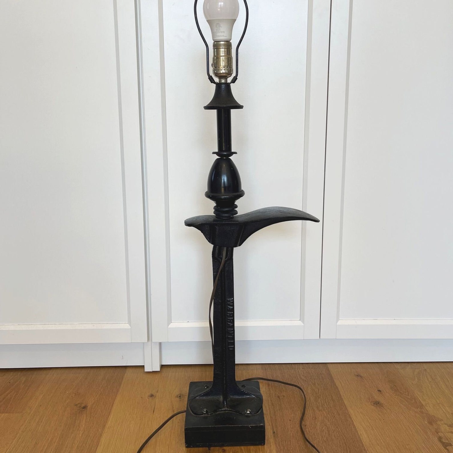 Antique Warranted Cast Iron Shoe Cobbler Table Lamp Anvil Industrial ...