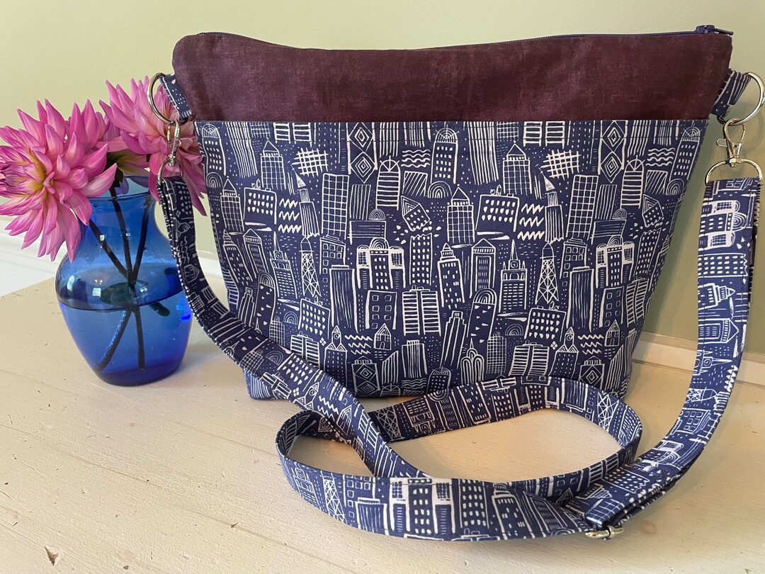 Hillside Tote - Etsy