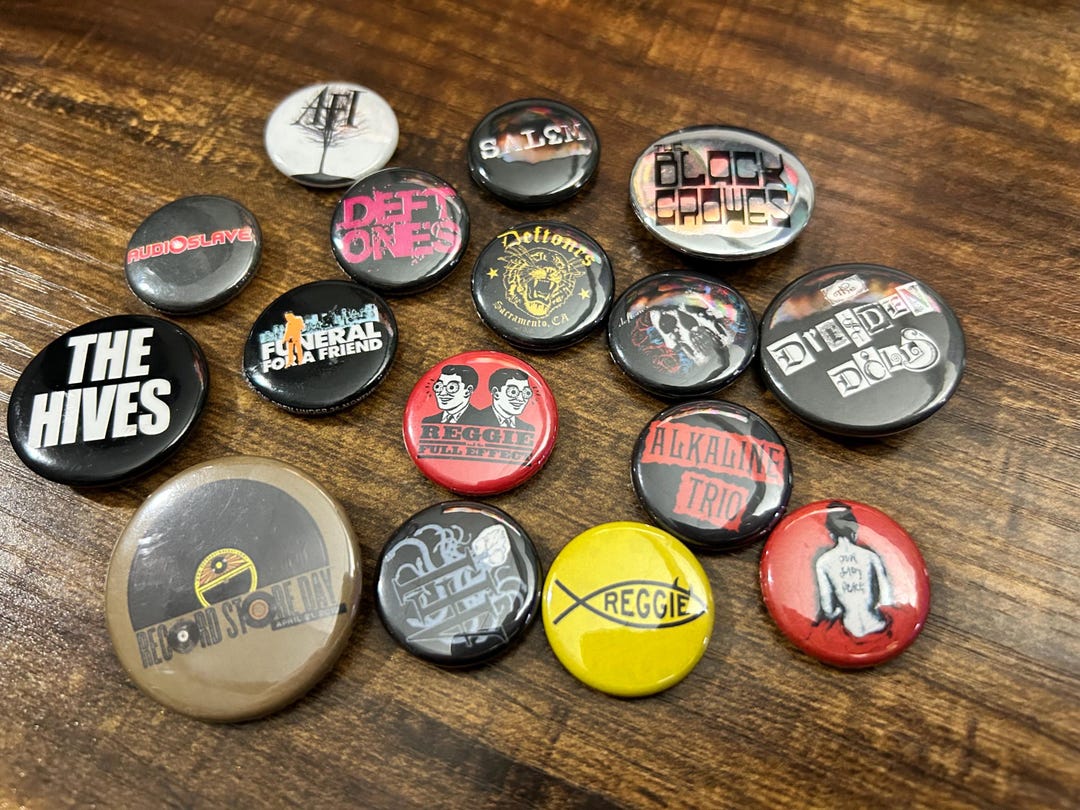 Vintage Band Pins Late 90s & Early 2000s Alt Rock Emo, Collectible ...