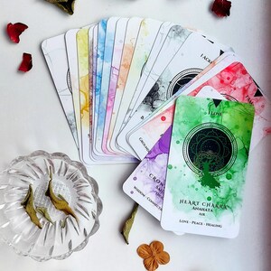 Sutara CHAKRA Orakel, 18 Karten Deck Set, Chakra Weisheit, Orakel mit ...