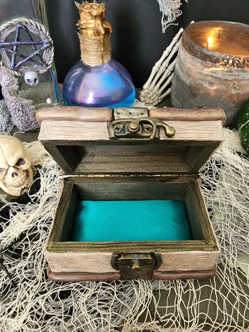 Hocus Pocus Spell Book Keepsake Box, Witch Potion Chest, Sanderson ...