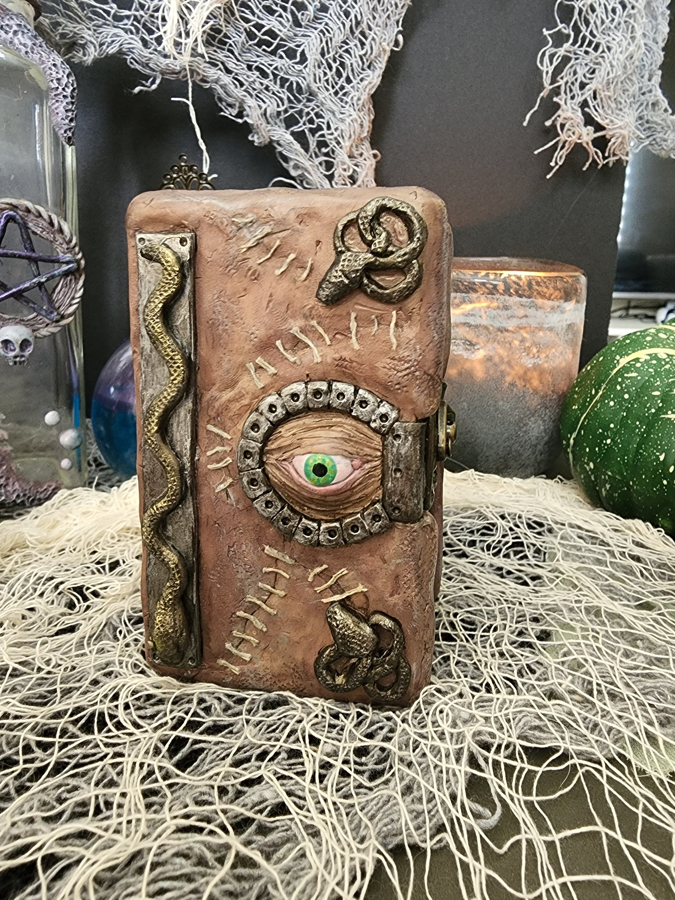 Hocus Pocus Spell Book Keepsake Box, Witch Potion Chest, Sanderson ...