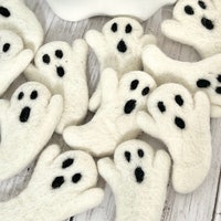 Felt Ghosts, Halloween Decor, Halloween Felt, Spooky Felt Ghost, White ...