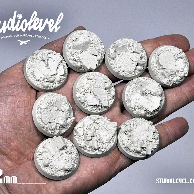 32mm Miniature - Etsy