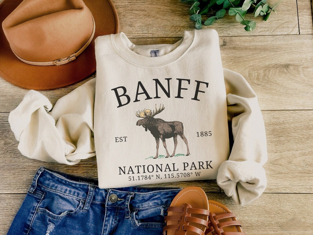 Banff Sweatshirt, Aesthetic Canada Crewneck, National Park Shirt, Apres ...
