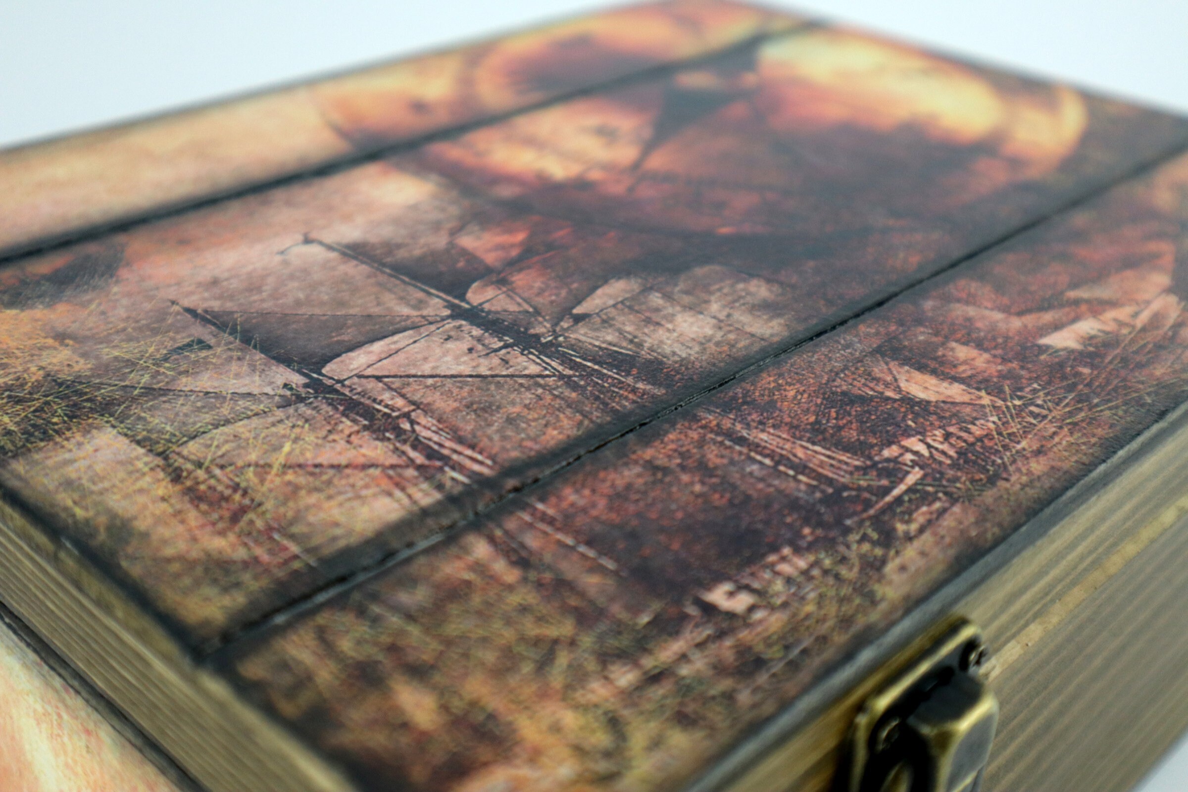 Treasure Chest With 6 Compartments of Different Sizes. Perfect for ...