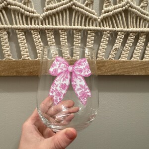 Pink Toile Ribbon Bow Wine Glass, Floral Grandmillennial Style Coquette ...