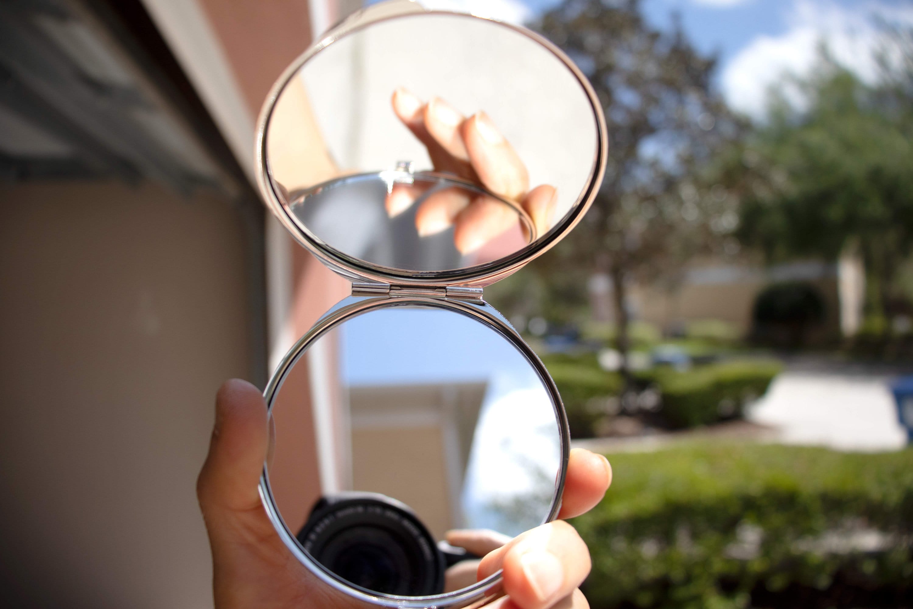 Mother of Pearl Compact Mirror: Crane Design Magnifying Makeup White ...
