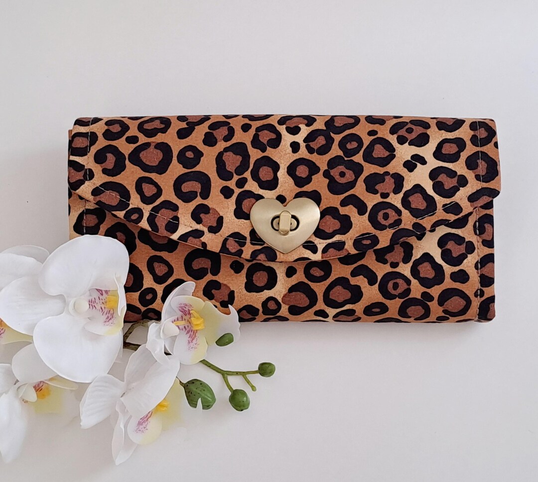 Wallet Purse IMMEDIATE SHIPPING Purse Large Purse Money Gift Leo Brown ...