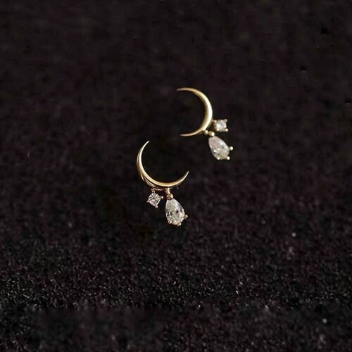 Dainty Small Amara Petal Moissanite Earring 10K Solid Gold - Etsy